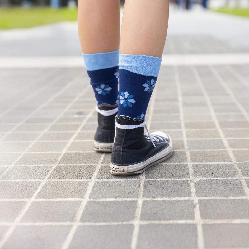Cornflower Crew Socks - MND Victoria